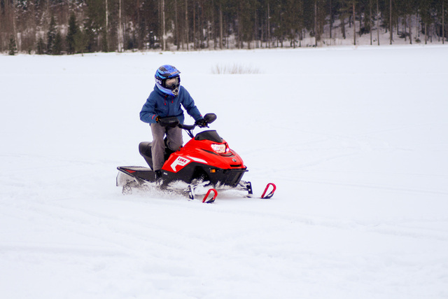 Lynx Rave 200 ja Ski-Doo MXZ 120 – Pikkukelkoilla harrastuksen hurmaan ...