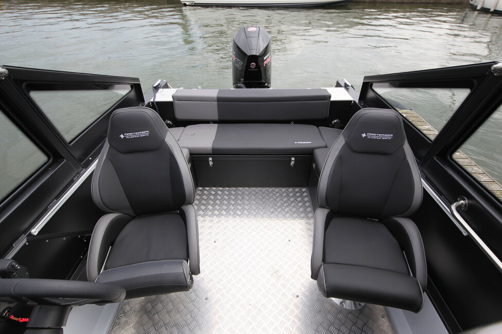 Master Pro 750 – iso ja jykevä alumiinivene Pietarista | Nettivene