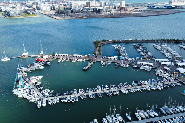 Uiva venenäyttely 2023 avautui Helsingin Lauttasaaressa | Nettivene